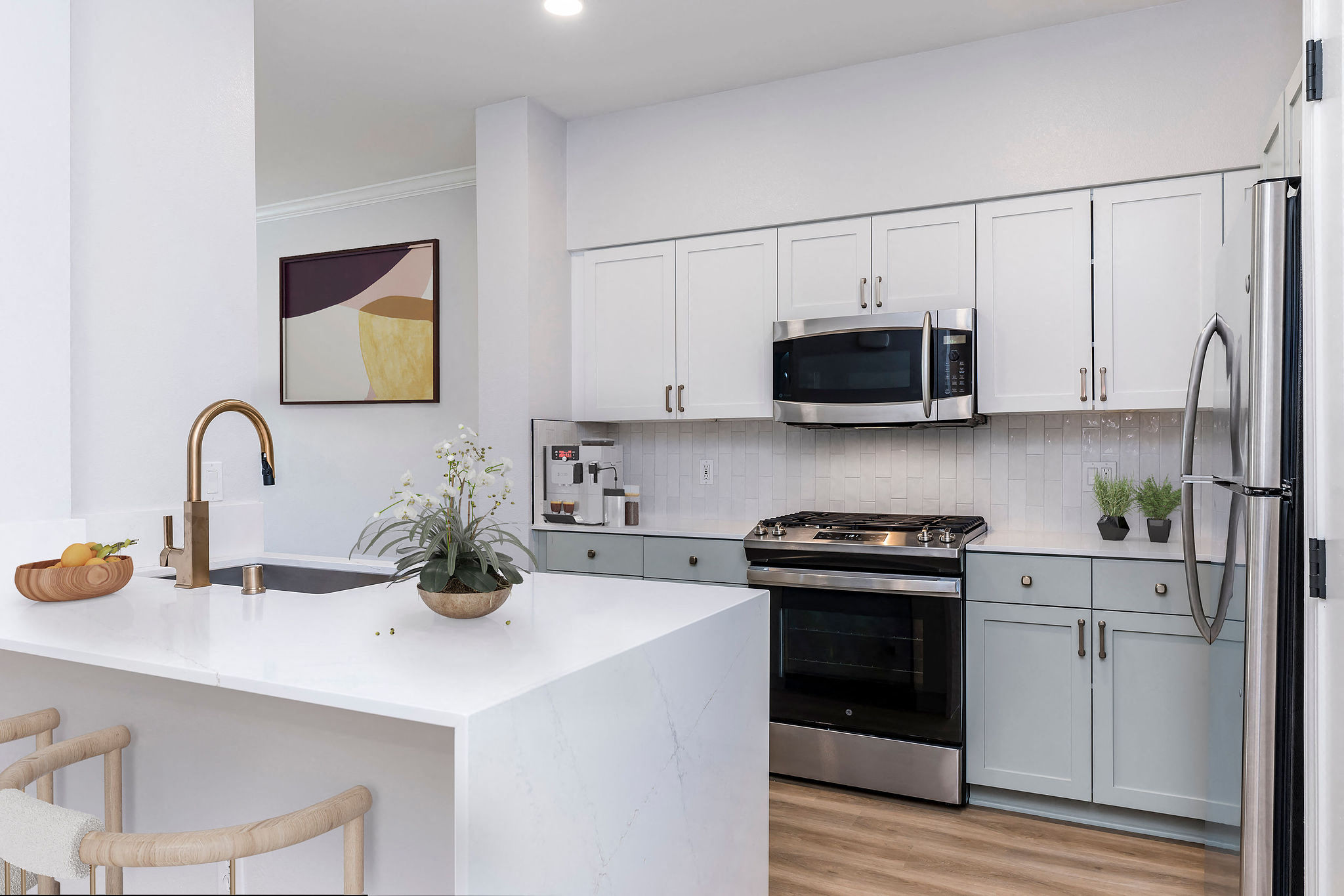 Elara at Warner Center | Apartment and Community