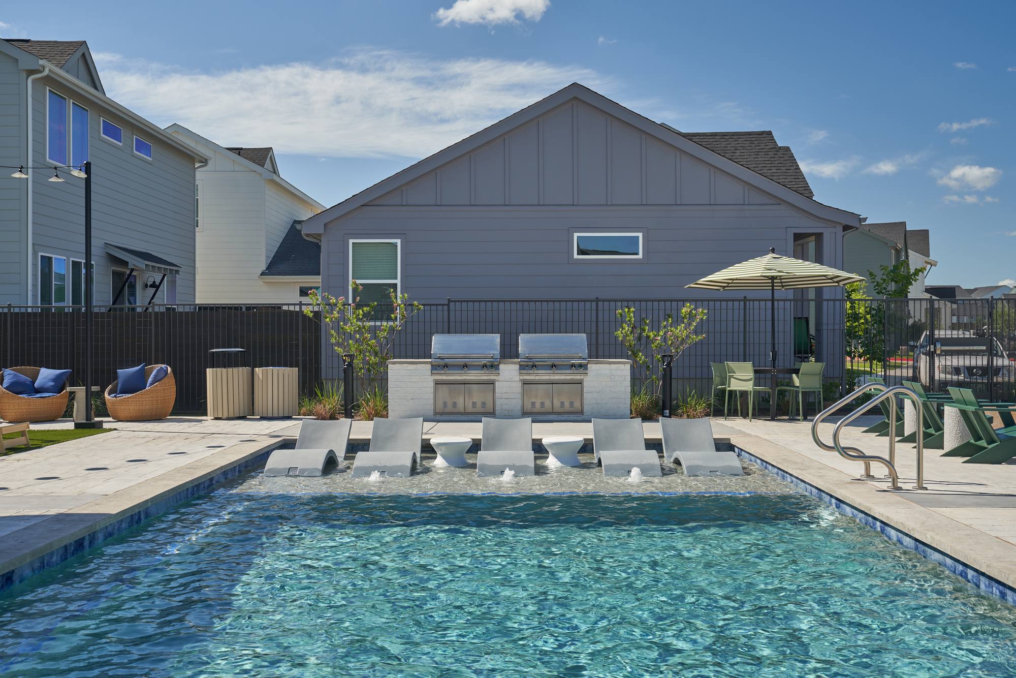 YardHomes® Hero Way