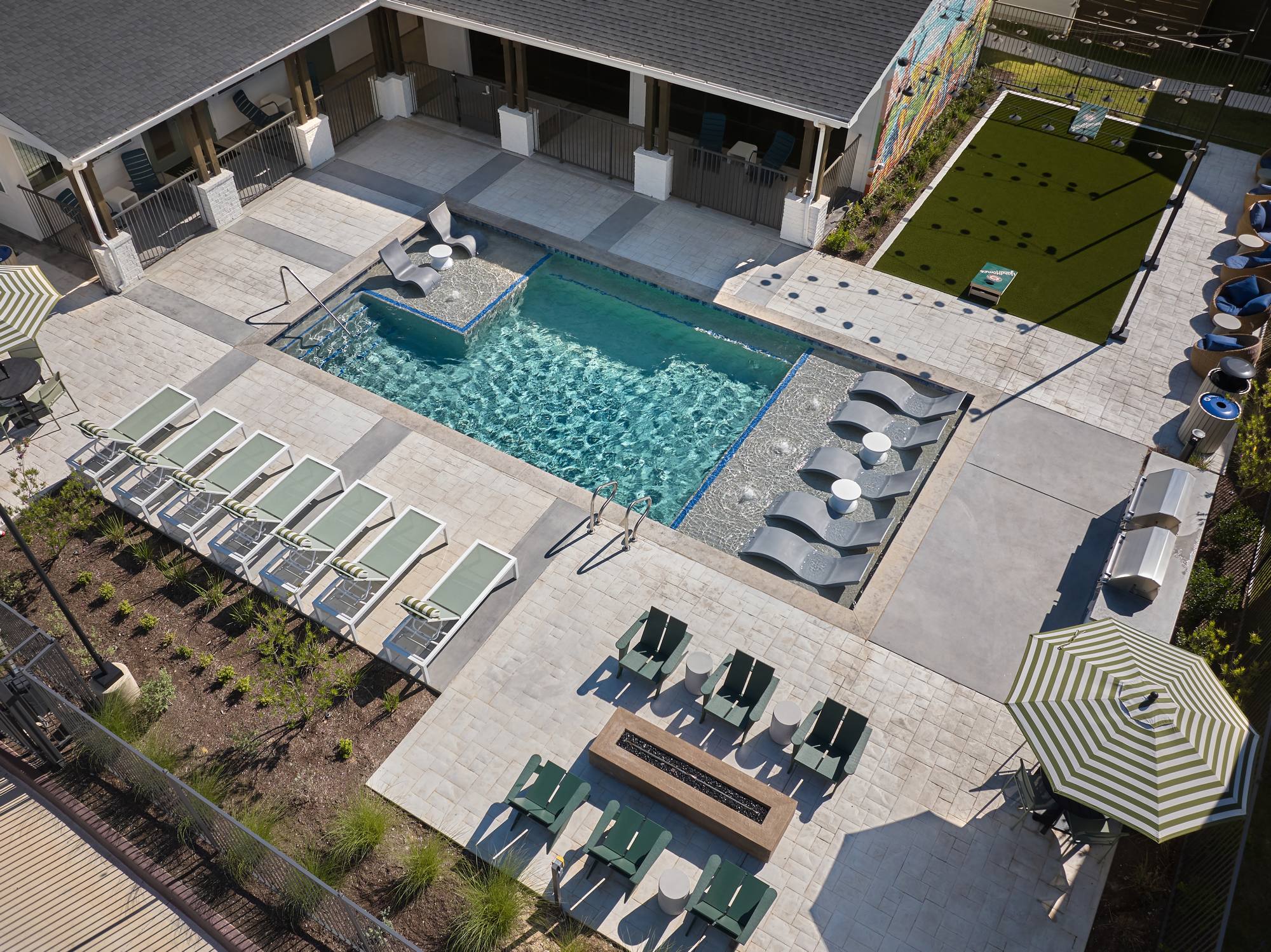 YardHomes® Hero Way