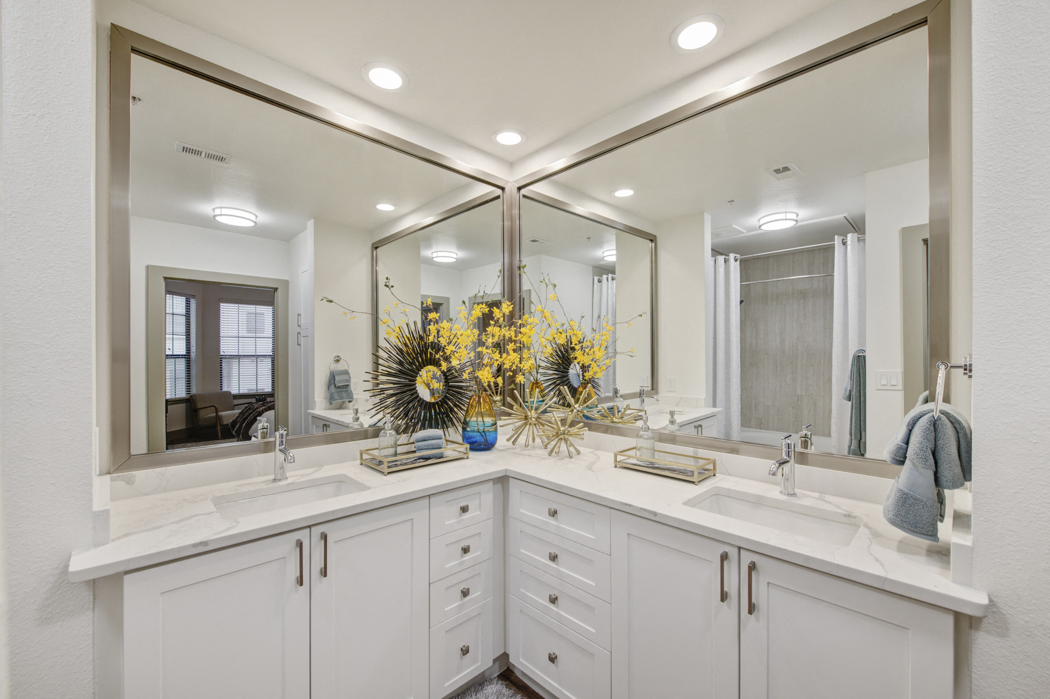 State Thomas Ravello